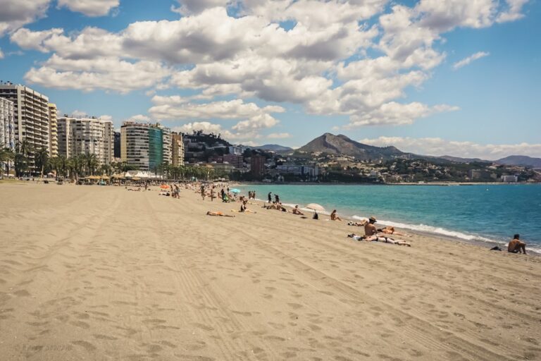 Malaga w Hiszpanii: co zobaczyć w 2 dni? Atrakcje, plaże, restauracje